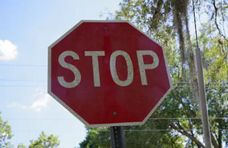 Failure to Stop vs. Rolling Stop: Liability in Nevada Stop Sign Crashes